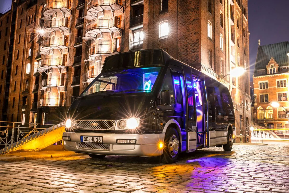 Party Shuttle Bus in Berlin? Hier mieten » PS.Stripagentur.com